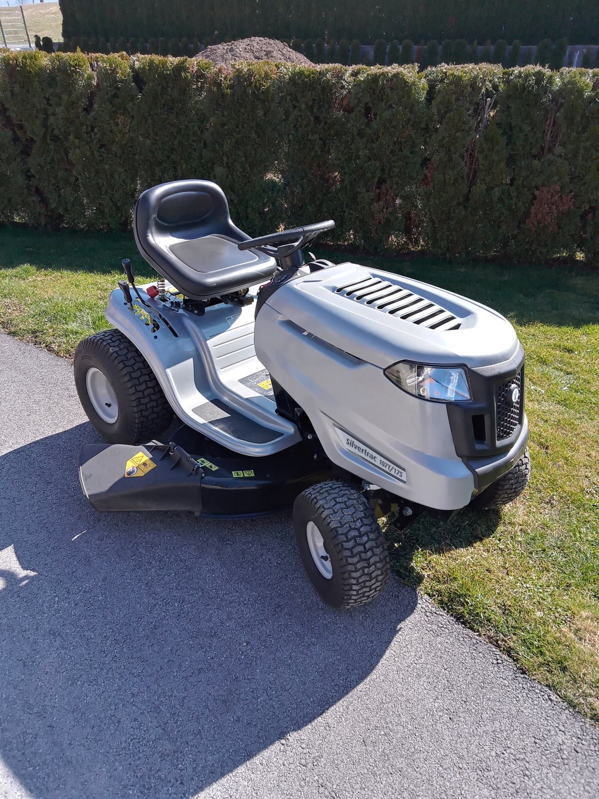 MTD parkovni traktor SILVERTRAC 107 T/175