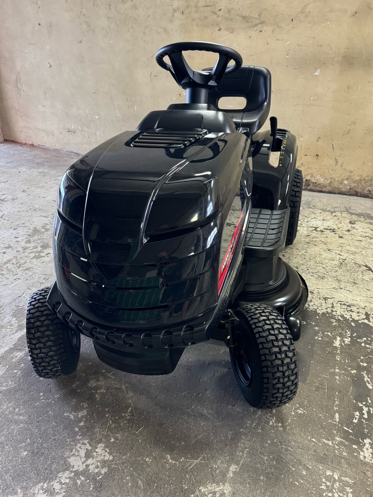 Vrtni traktor Alpina