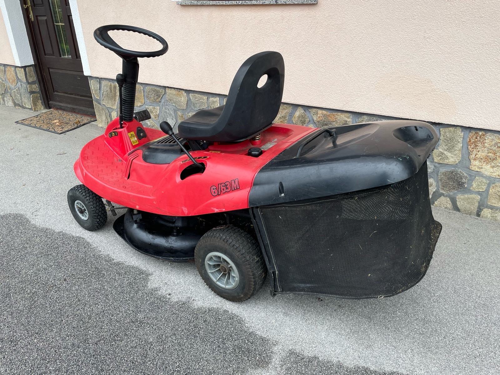 Vrtni traktor briggs stratton 6KM