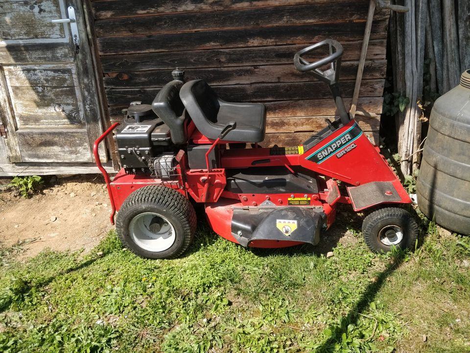 Vrtni traktor Snapper SR-120