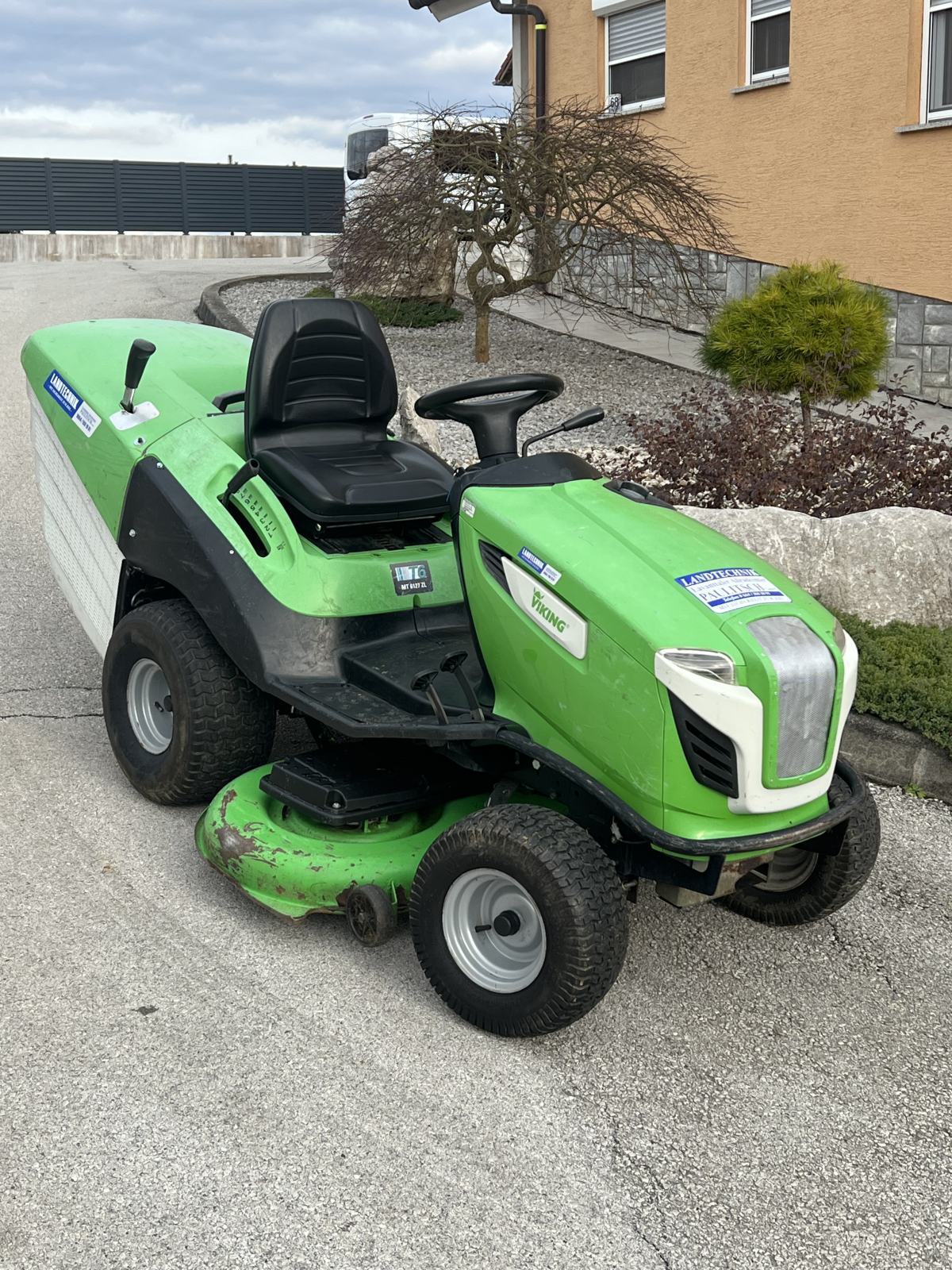 Vrtni traktor VIKING 24 ks