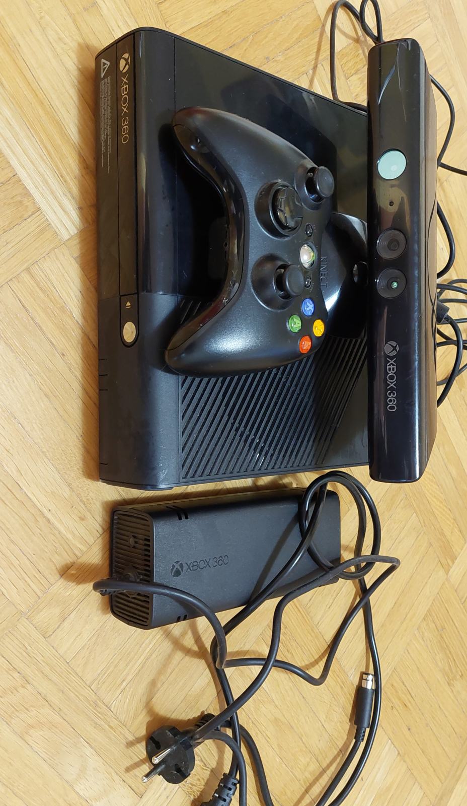 Prodam Xbox 360 kinect