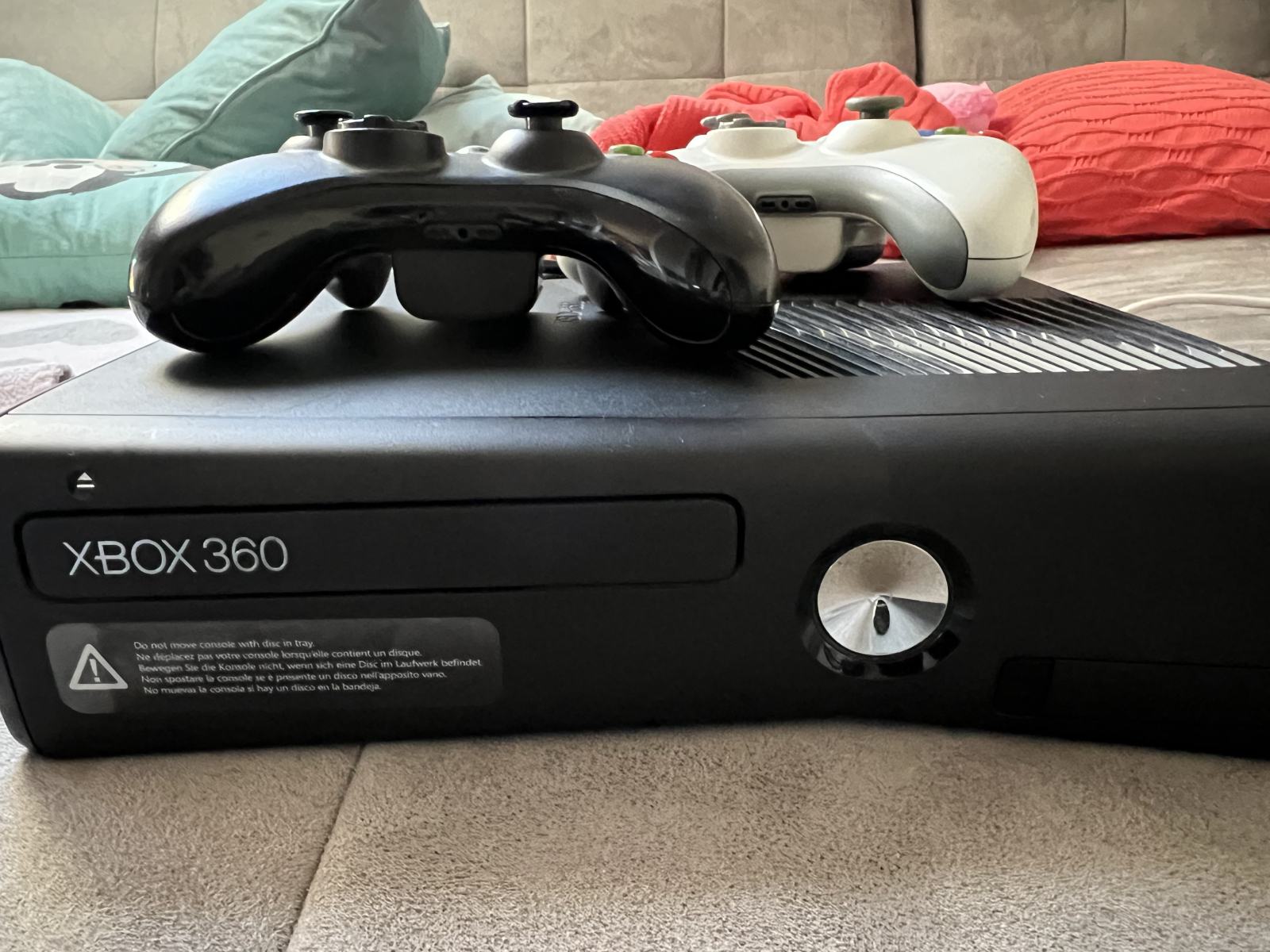 Xbox 360, igre in 2 kontrolerja