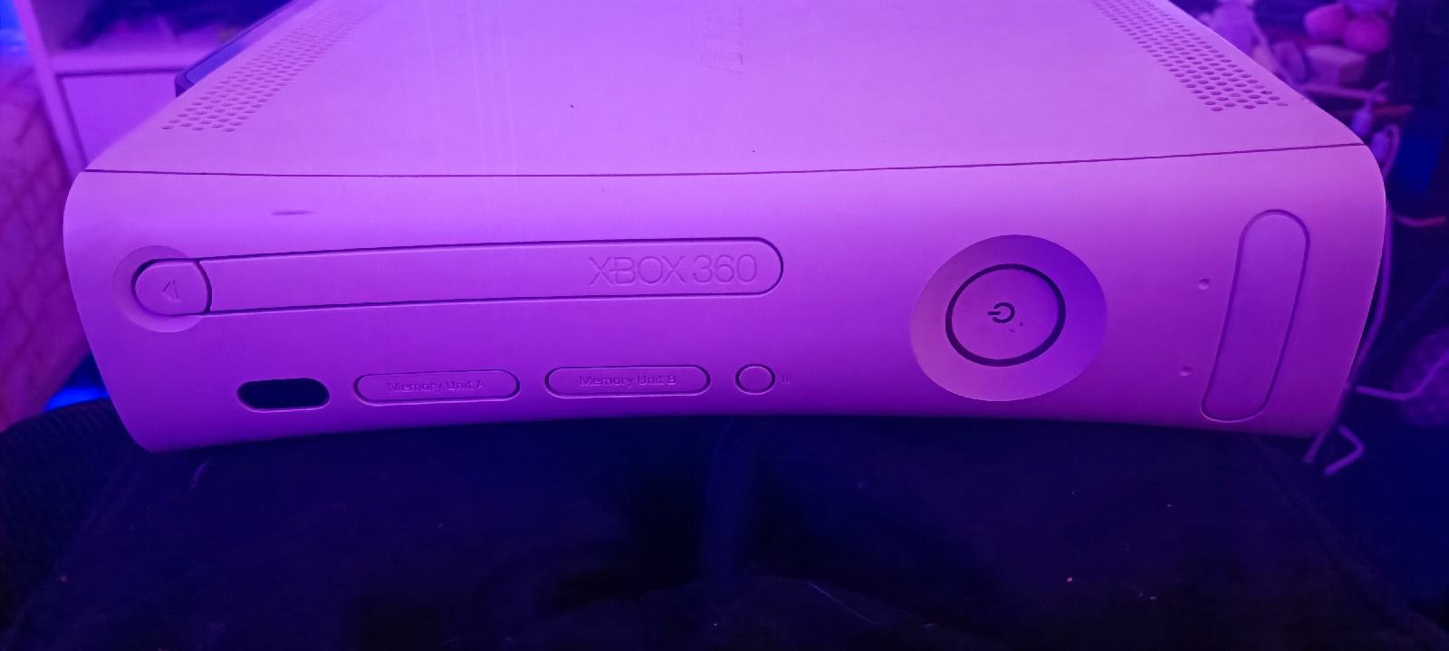 Xbox 360 + Igrca + Nap. (Brez kontrolerov)