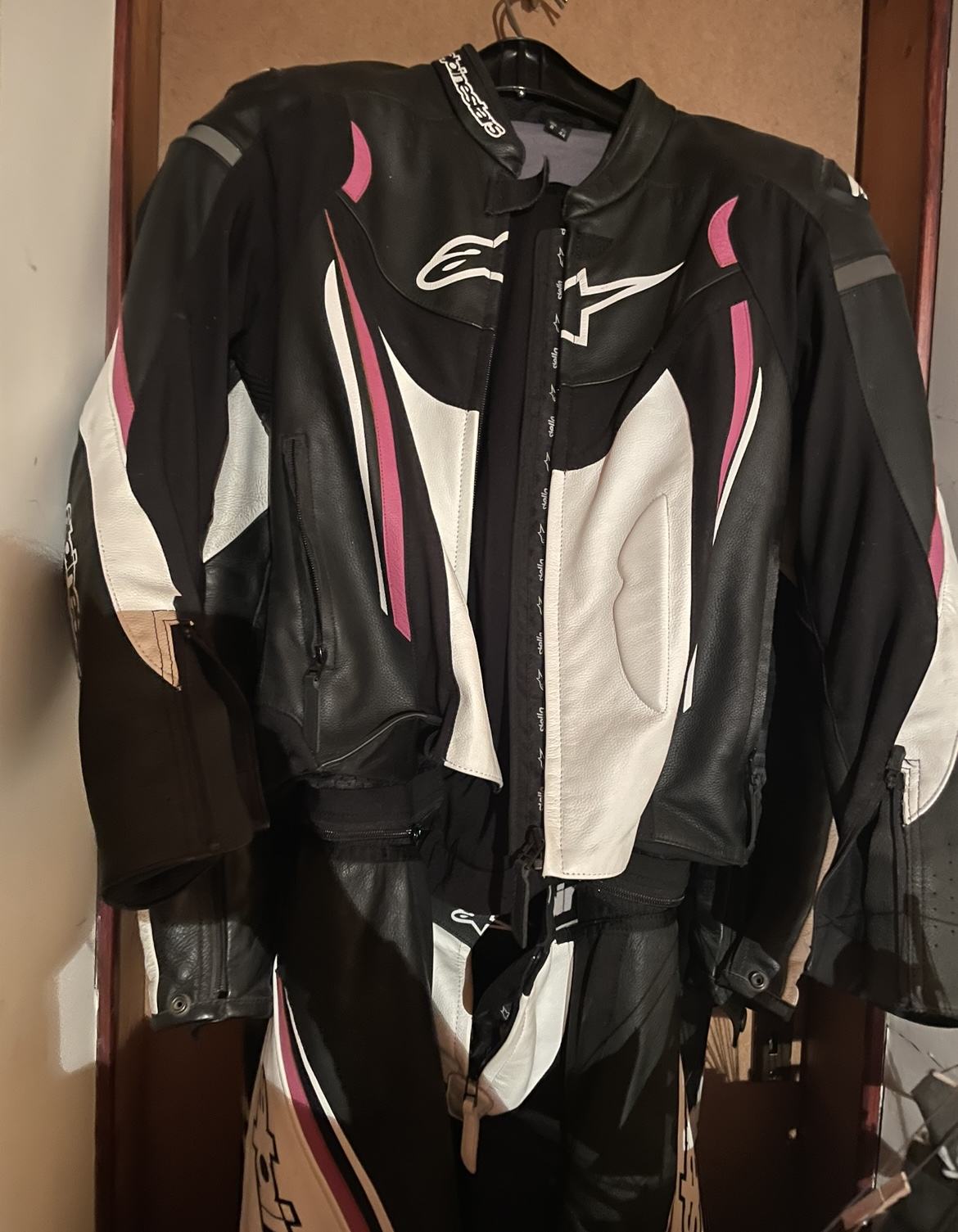 Ženska moto oprema