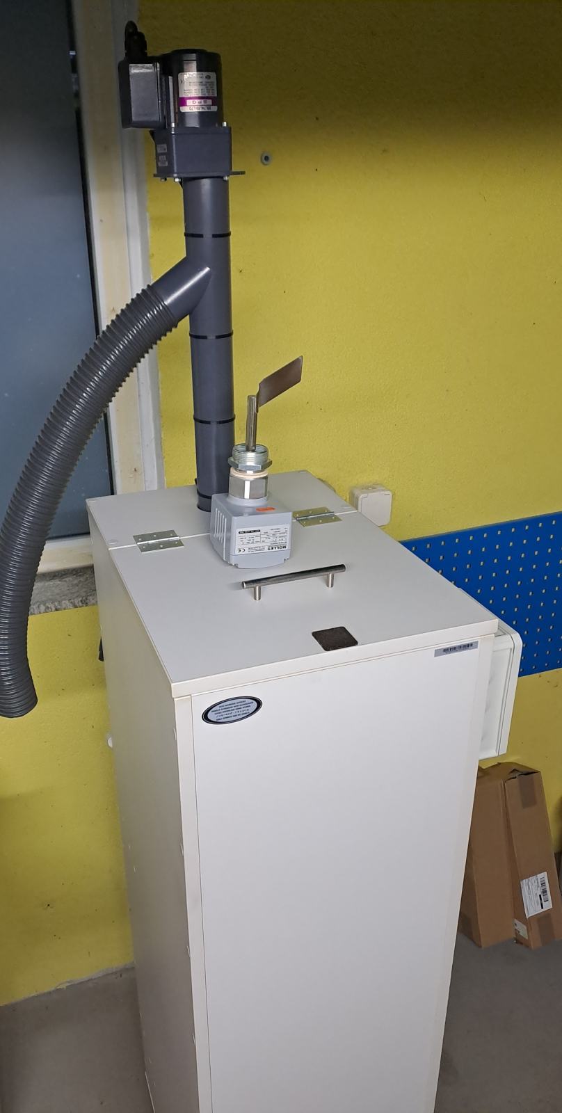 Zalogovnik na pelete plus avtomatika