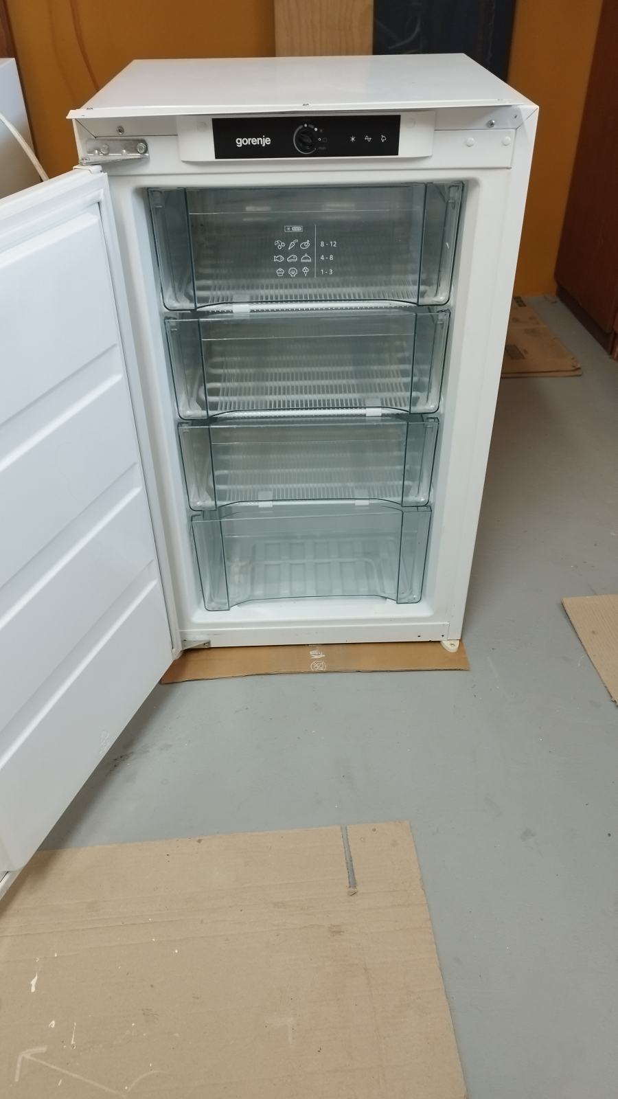 vgradnja zamrzovalna omara Gorenje ZOI1127, dimenzij 87,5x54x54