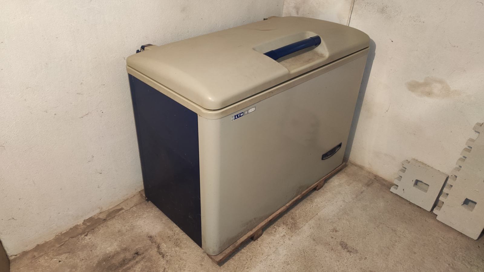 Zamrzovalna skrinja LTH - 300 l, povečana izolacija