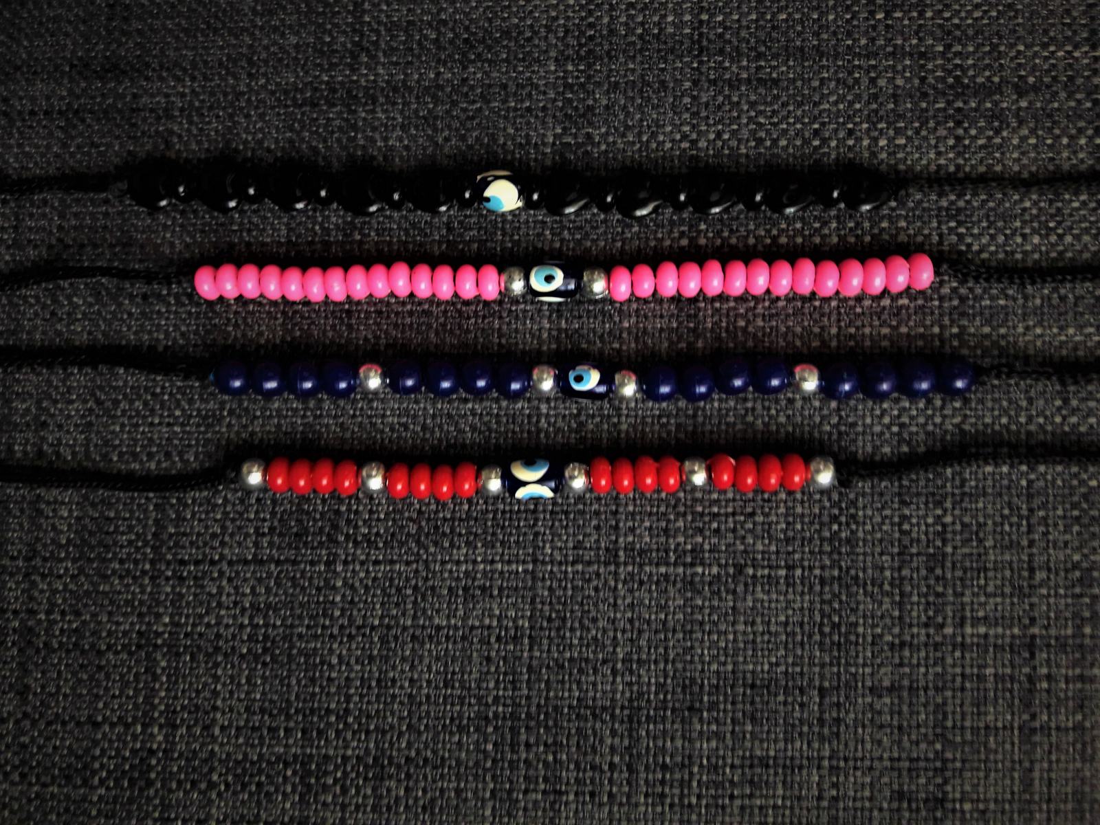 Več zapestnic - modro oko