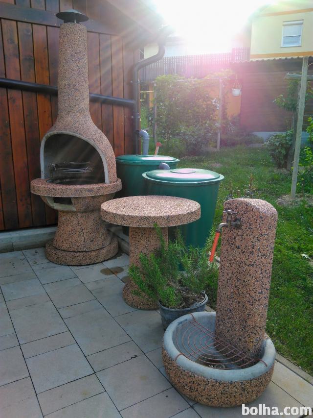 Vrtni kamni žar kremen z mizo