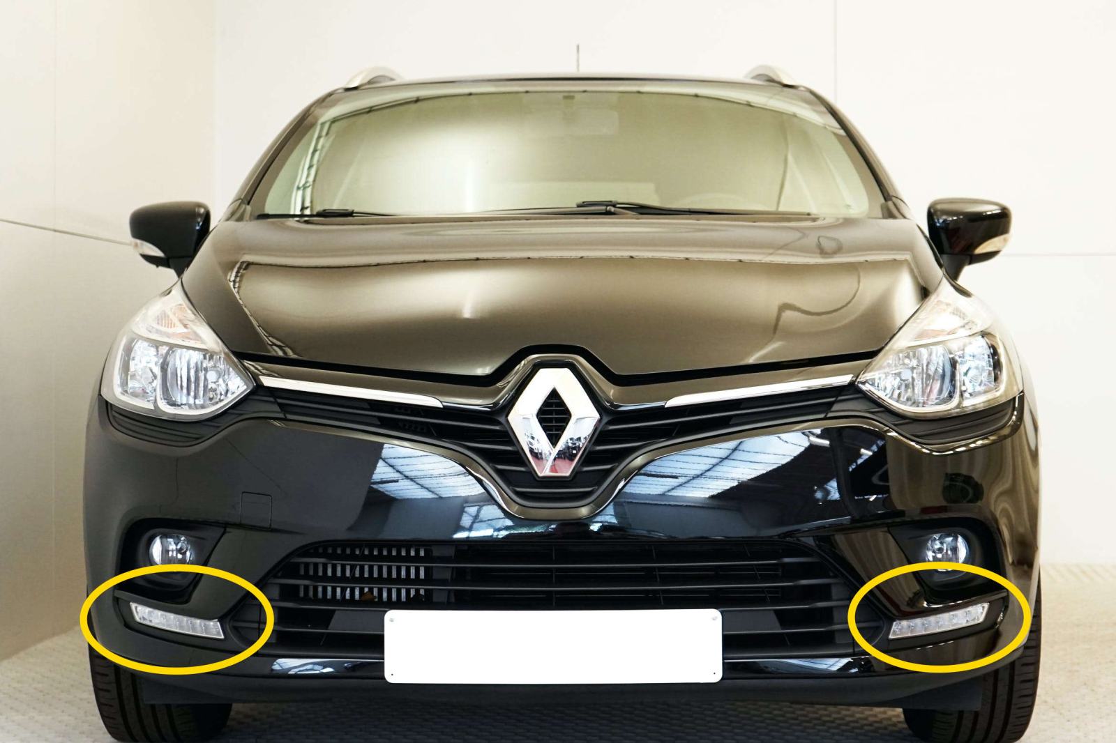 RENAULT CLIO 4 IV 2016-2019 ORIGINALNA LED DRL LUČ SPREDAJ LEVA DESNA