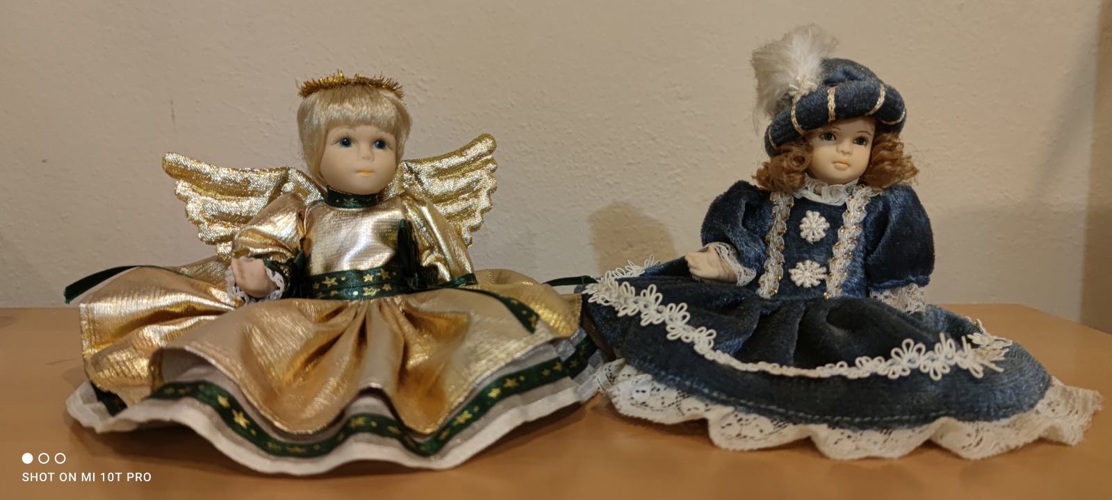 Dve Punčki Iz Porcelana