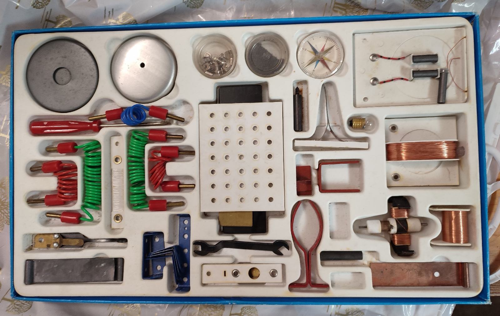 Elektro pionir retro igra Jugoslavija SFRJ vintage elektrotehnika
