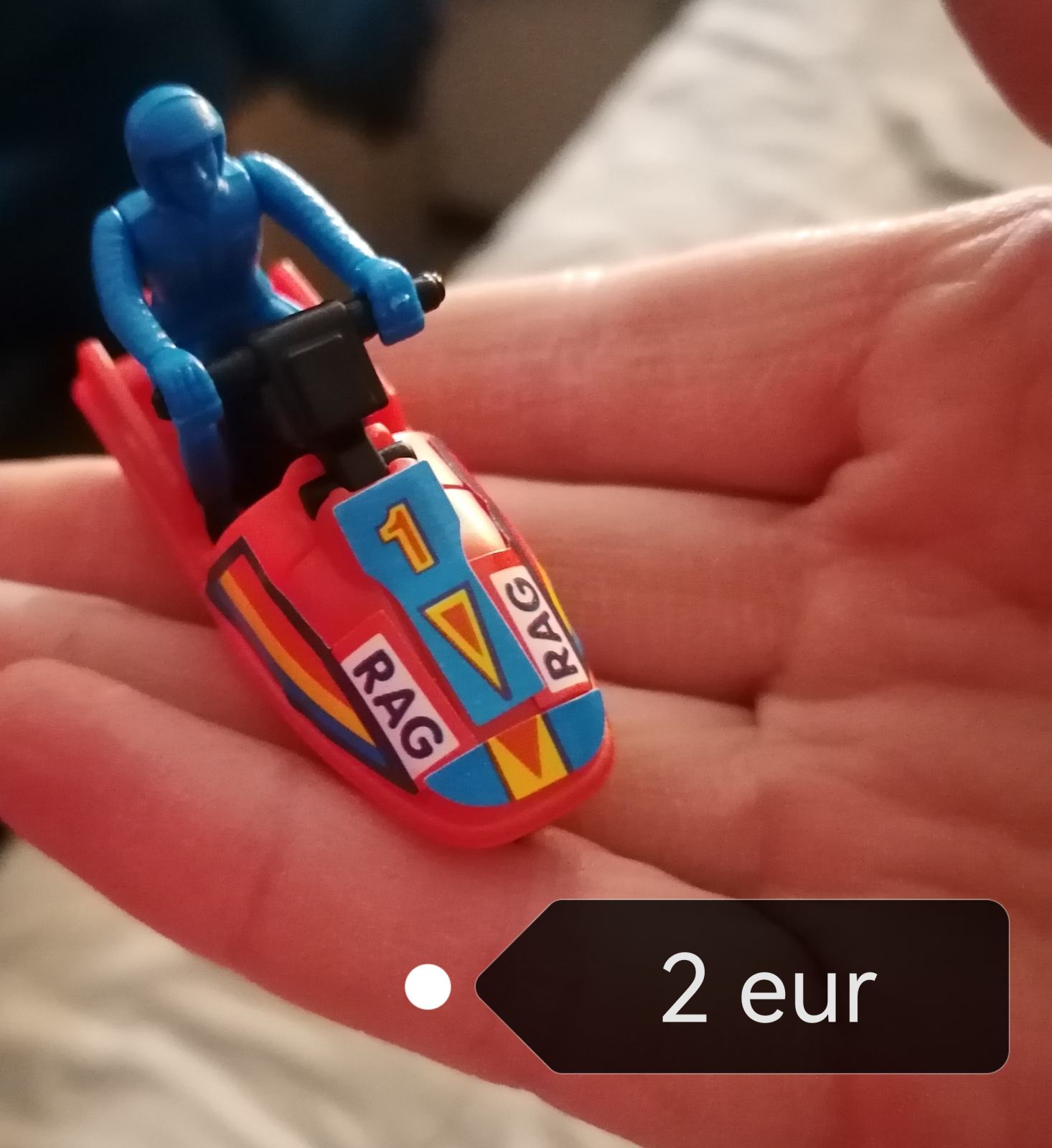 Kinder figurice