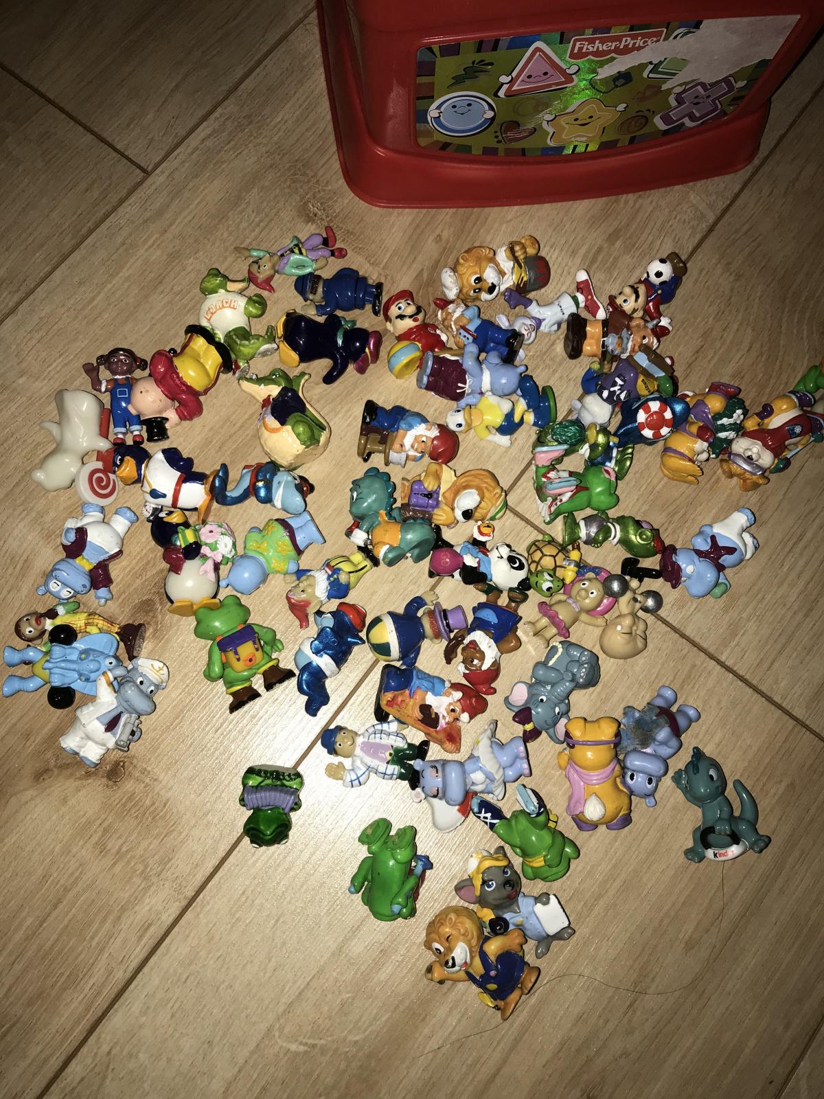 Prodam KINDER FIGURE