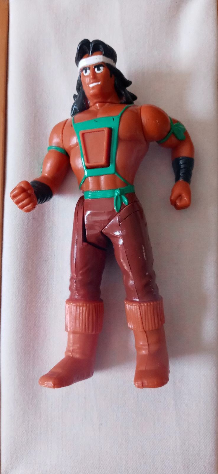 VINETU - FIGURA 14 cm