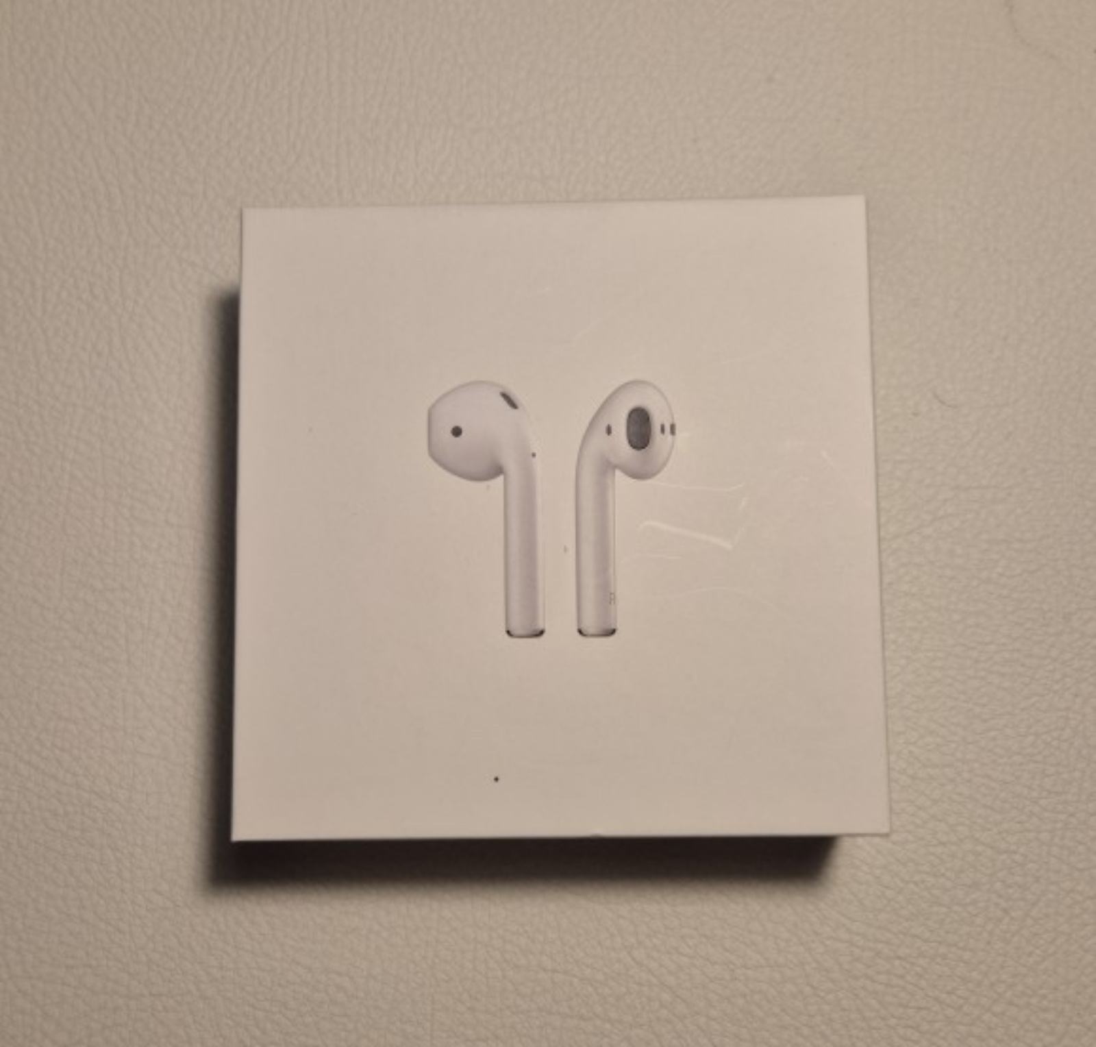 Apple AirPods škatla, prazna