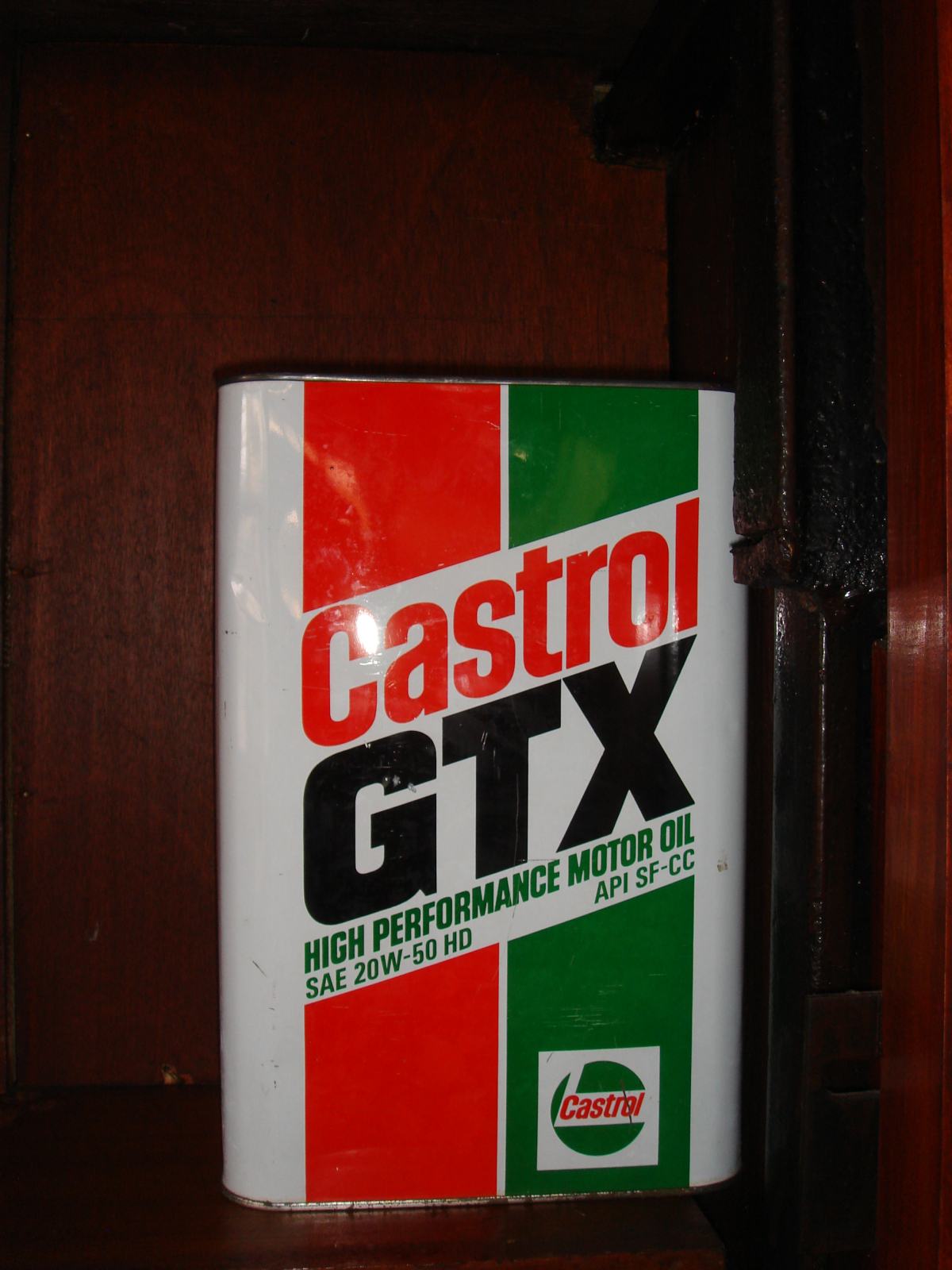 Castrol olje v orginalni ambalaži
