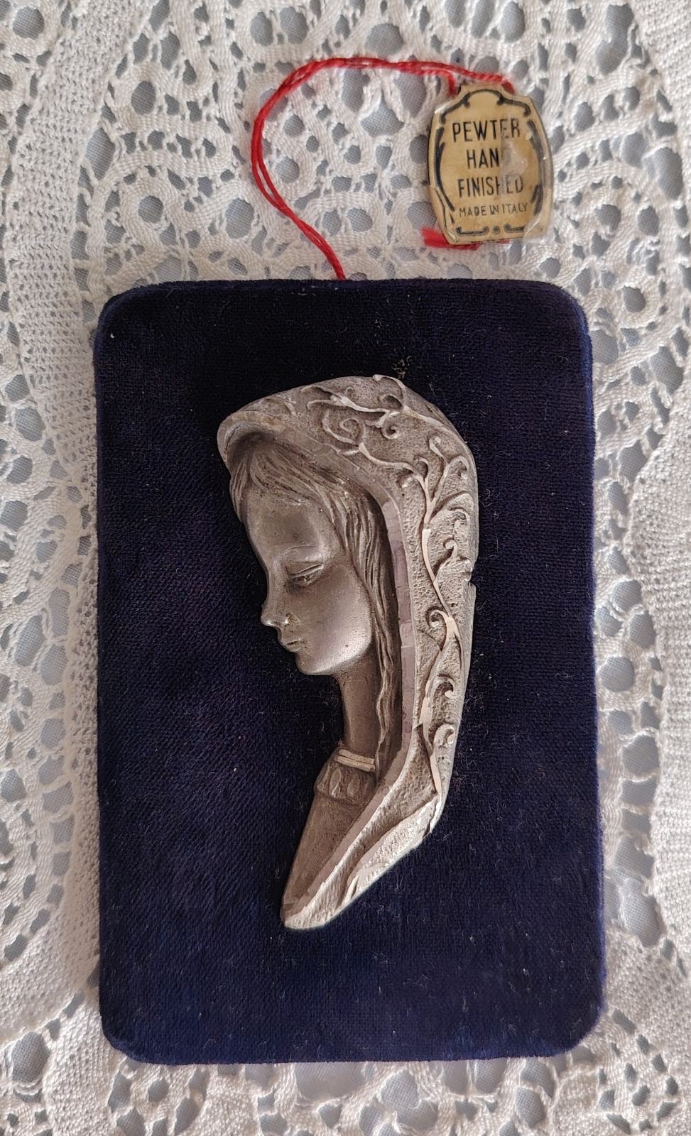 MARIJA, RELIEF, KOSITER, SAKRALNI PREDMET