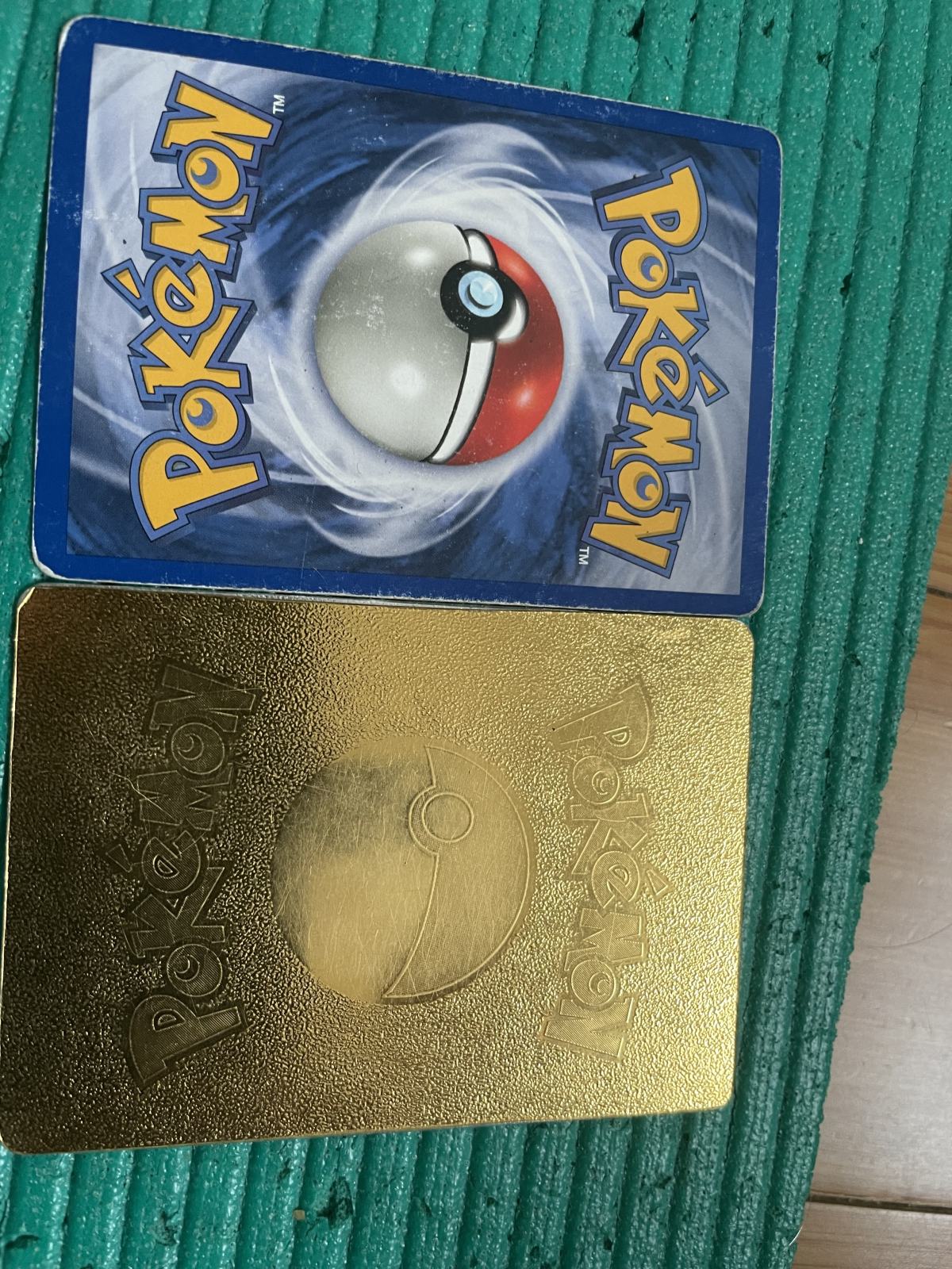 Pokémon karti Charizard V in Dark Magcargo