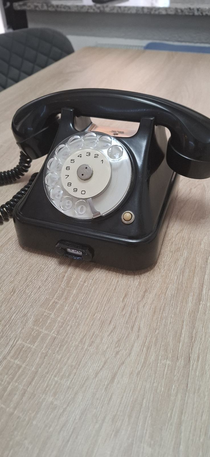 Starinski telefon