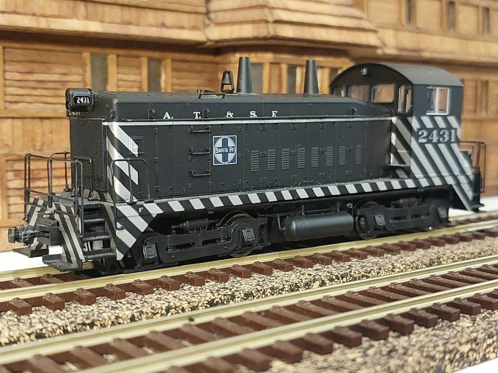 Walthers / PROTO 2000 lokomotiva EMD SW9 / SW1200 Santa Fe HO