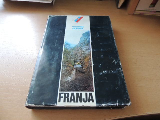 PARTIZANSKA BOLNIŠNICA FRANJA V. VOLČJAK MESTNI MUZEJ IDRIJA 1983