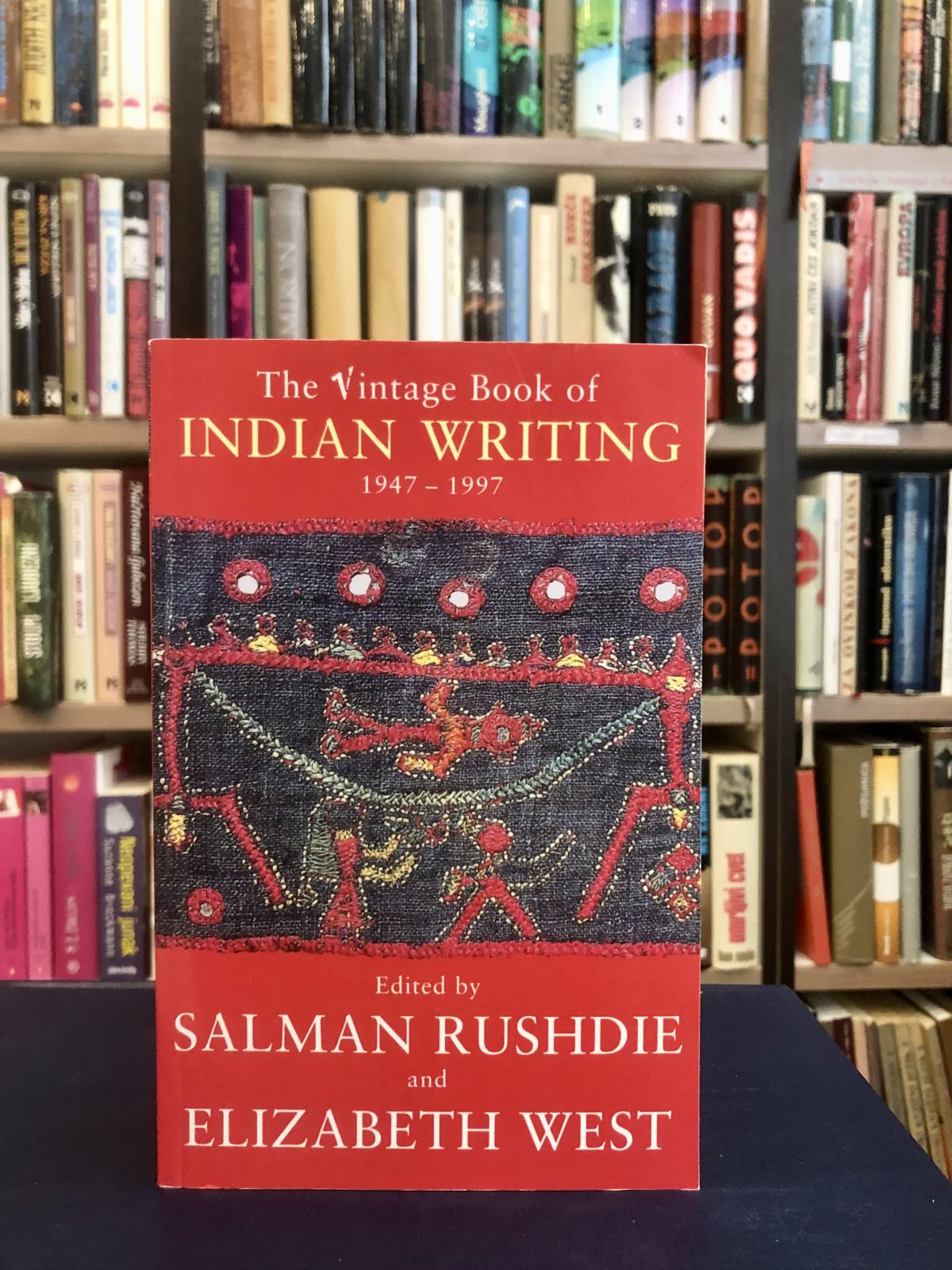 The vintage book of Indian writing (1947-1997)