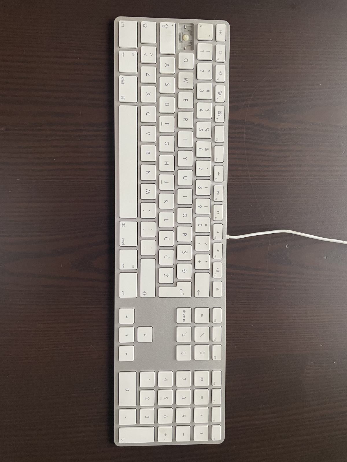 Apple Keyboard žična tipkovnica (SLO)
