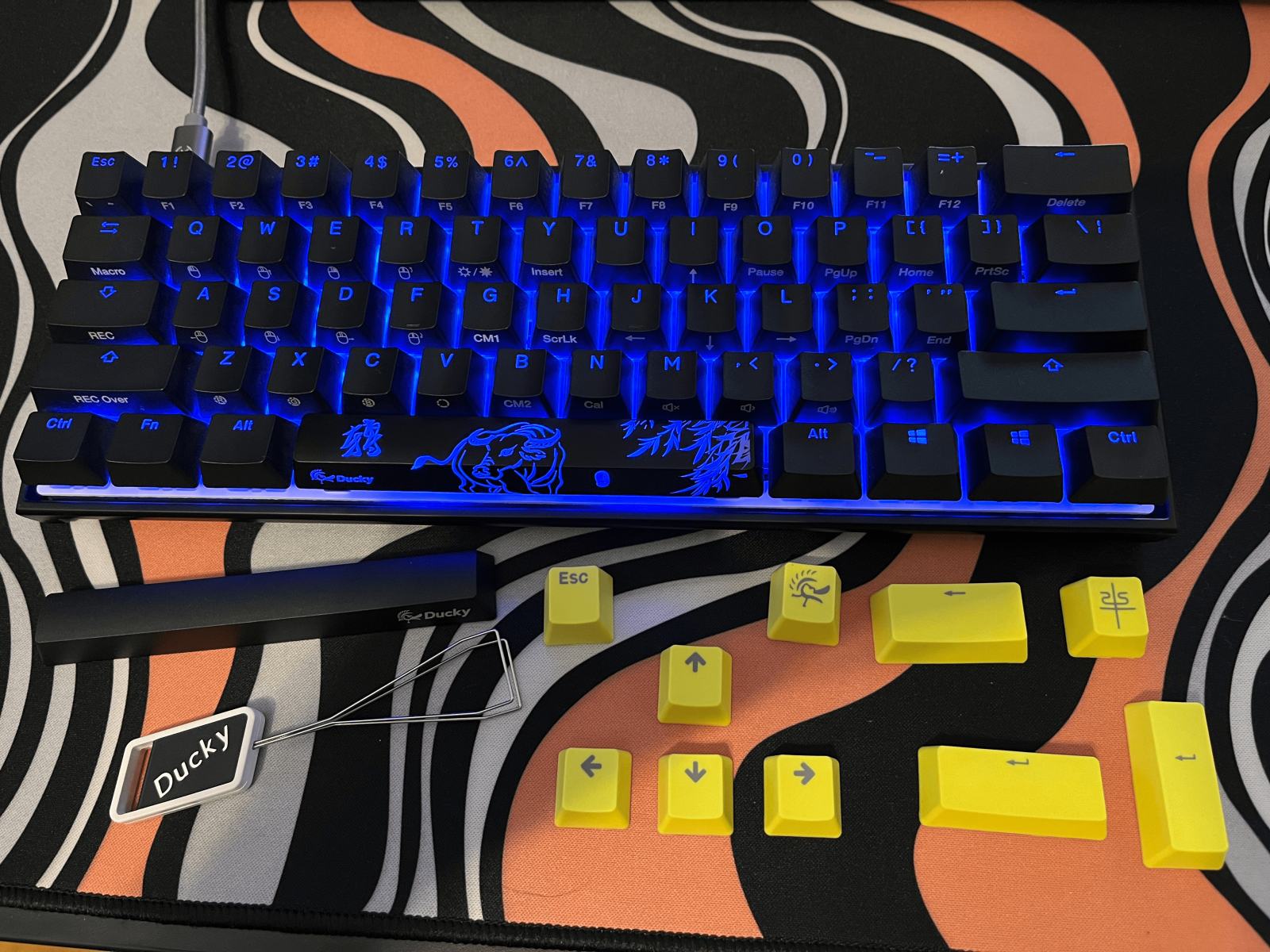 Ducky Mecha Mini - Cherry MX Brown