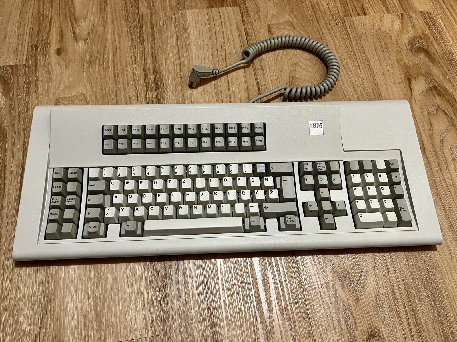 IBM Model M 122-tipk (Battleship)