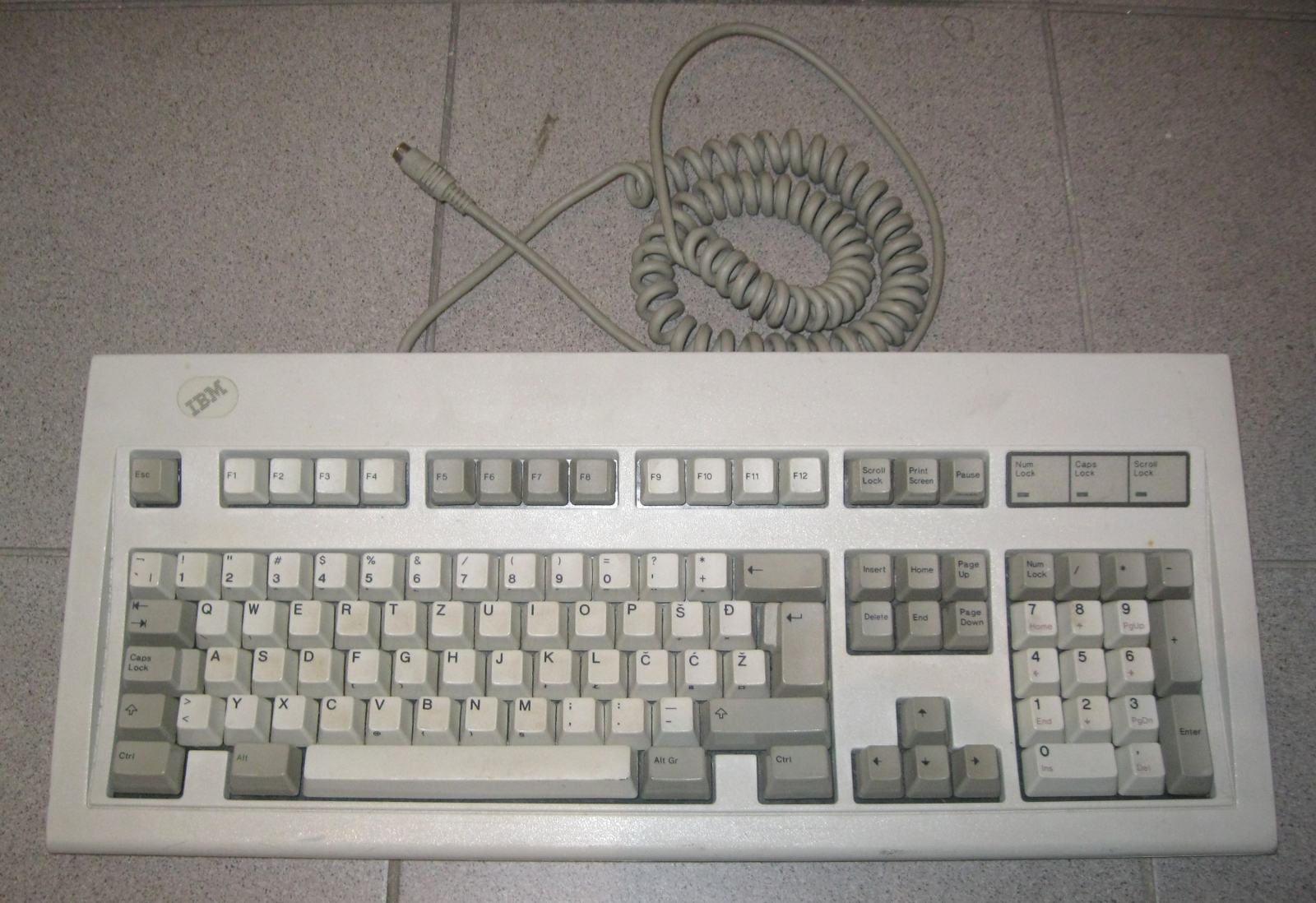 Mehanska tipkovnica IBM Model M PS/2 letnik 1989