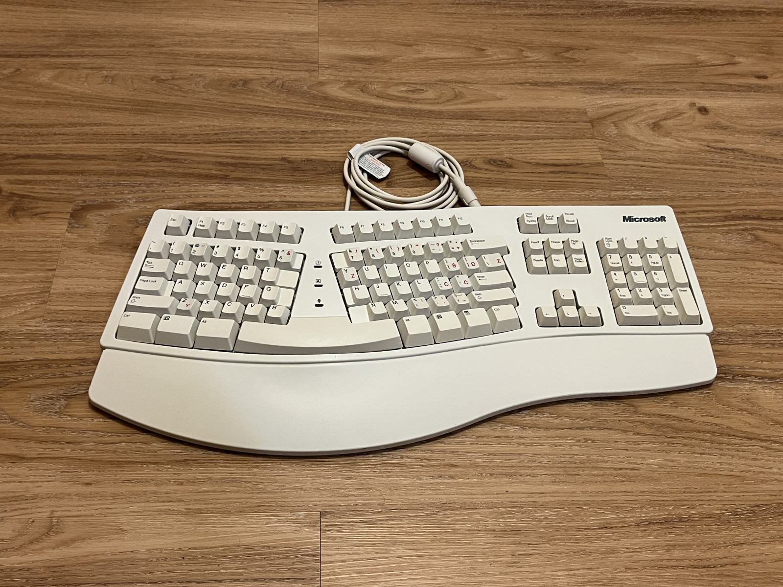 Microsoft Natural Keyboard (PS/2 - prva verzija) tipkovnica