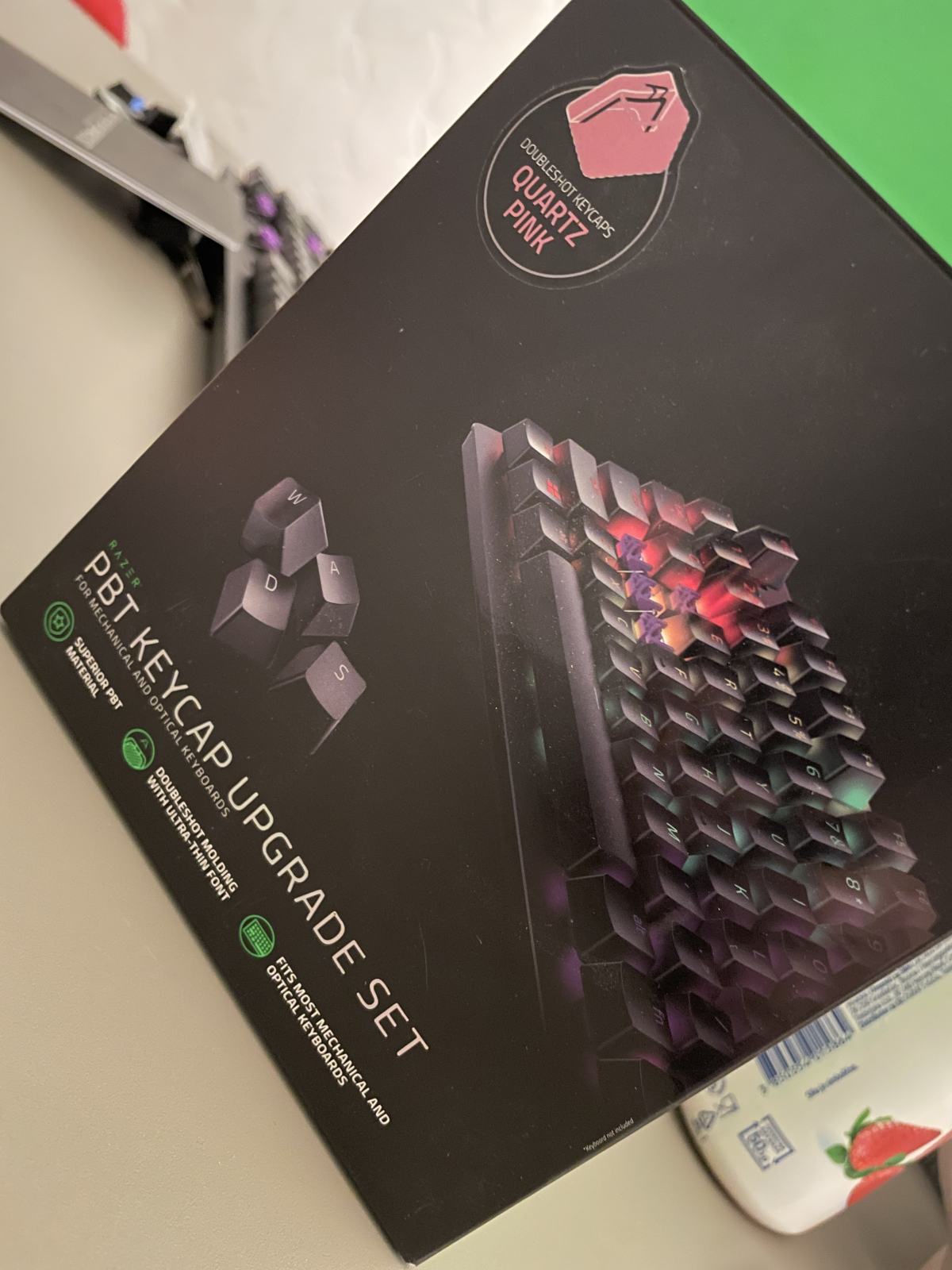 Razer roza tipke PBT Keycap Upgrade set pink