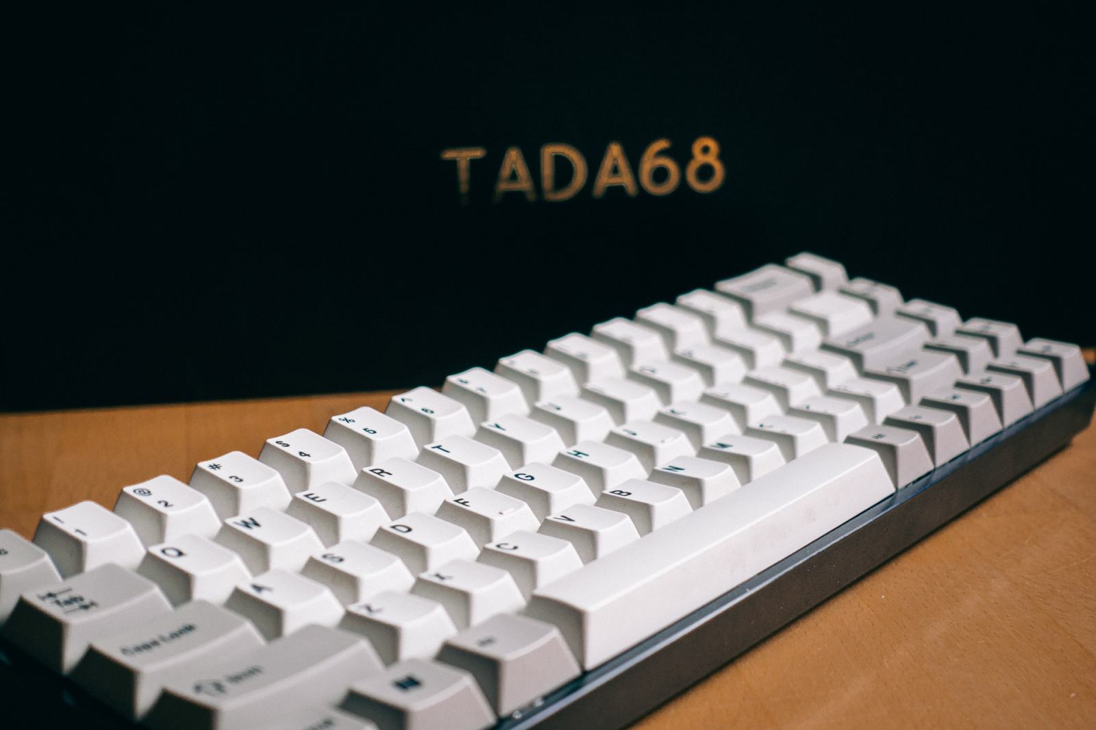 TADA68 mehanska tipkovnica
