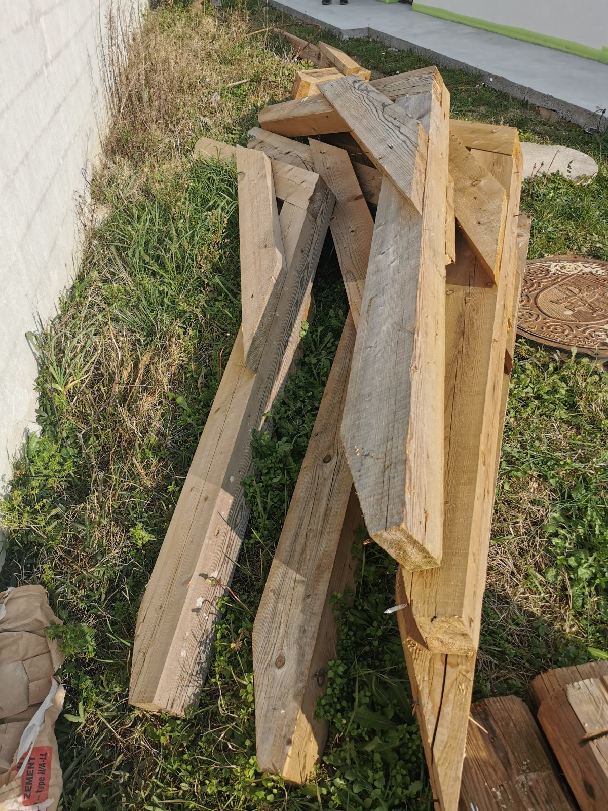 Špirovci, lesena konstrukcija, streha, nadstrešek, škarniki, stropniki