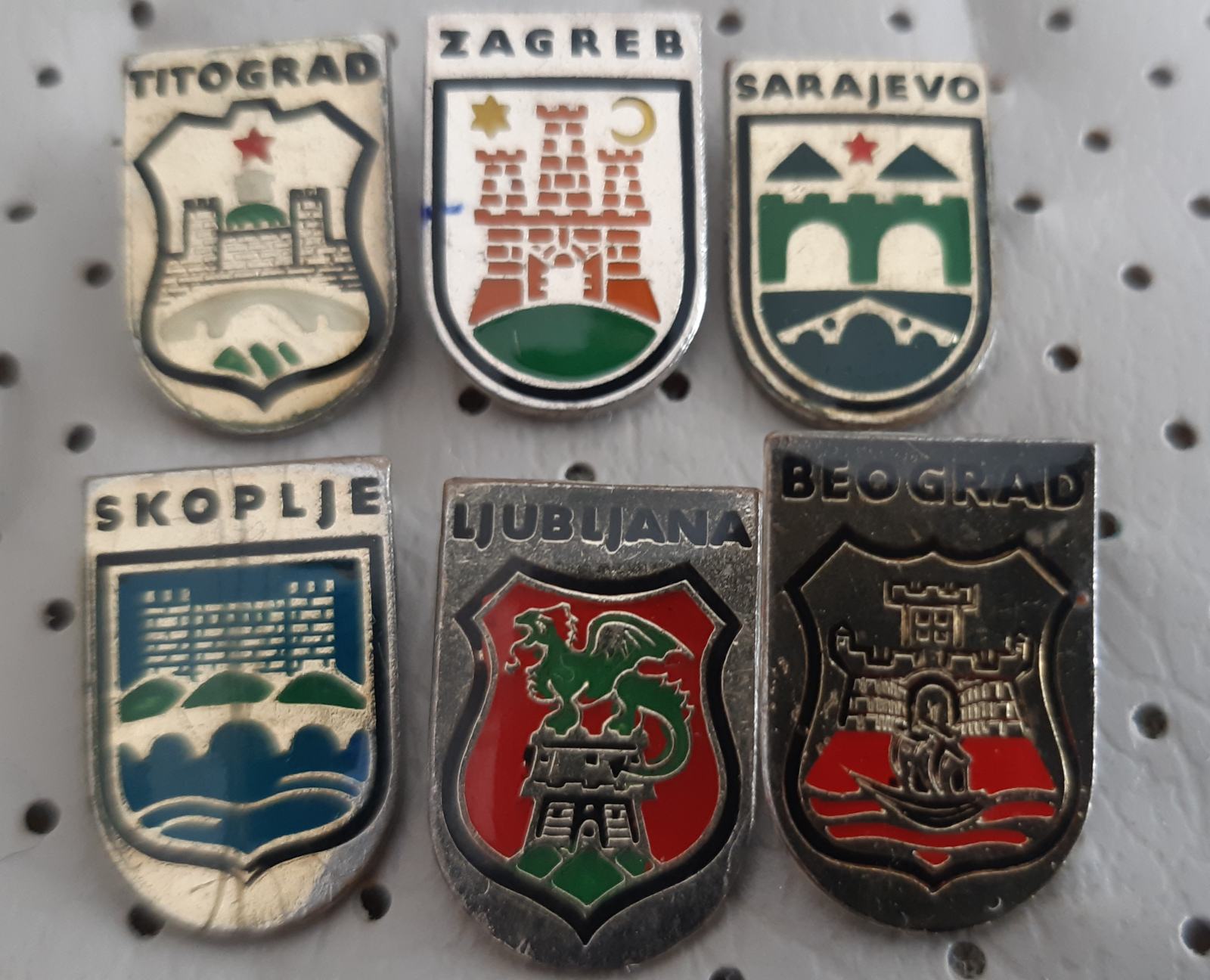 Značke Grbi glavnih mest SFRJ Jugoslavije