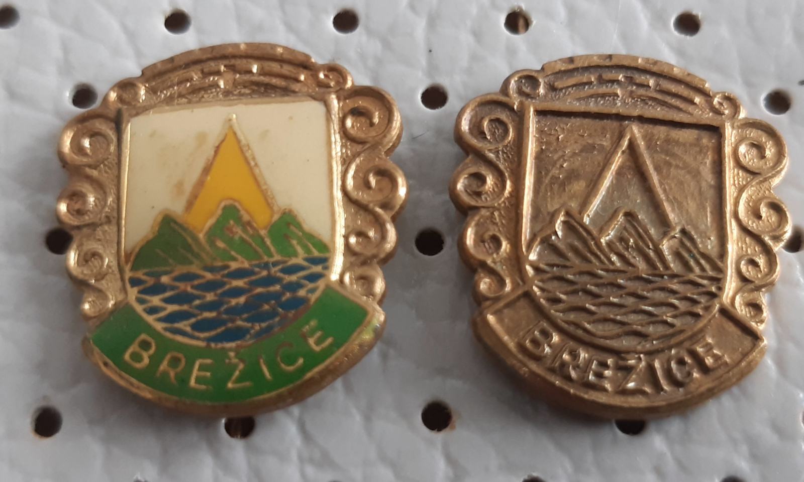 Znački BREŽICE grb slovenska mesta