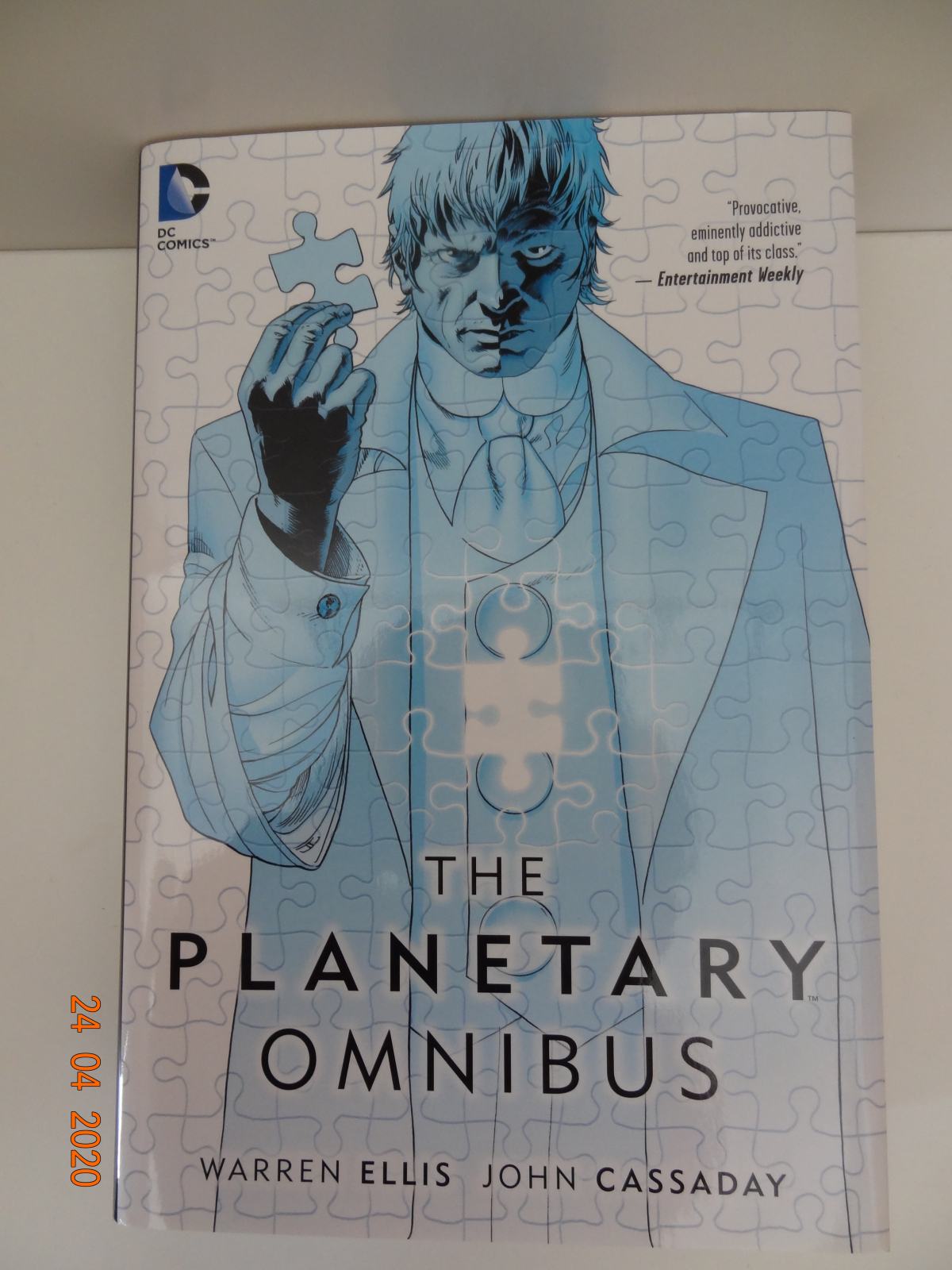 The Planetary Omnibus, Avtor: Warren Ellis
