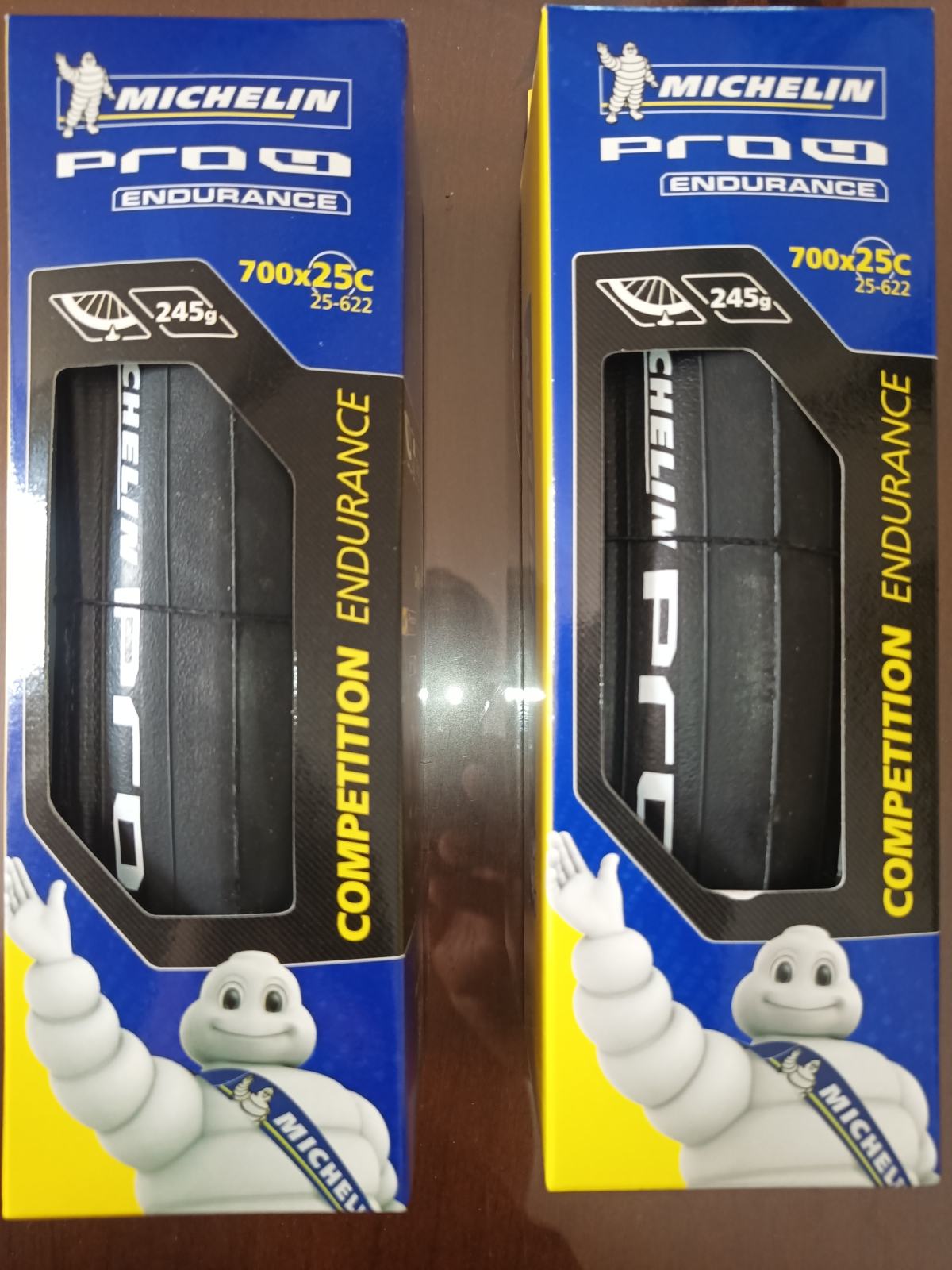 Prodam par cestnih plaščev Michelin pro4 25X700