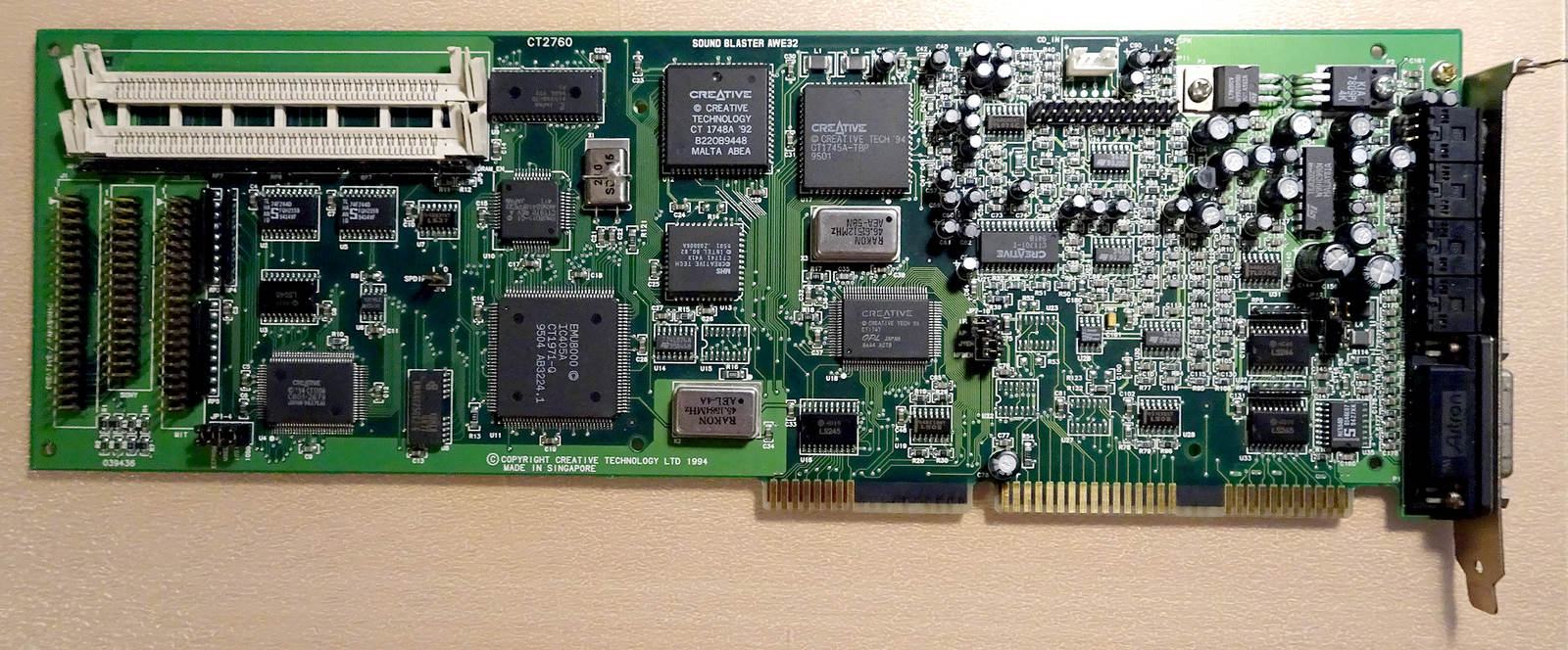 Creative Labs Sound Blaster AWE32 CT2760 na ISA vodilu za 386 486