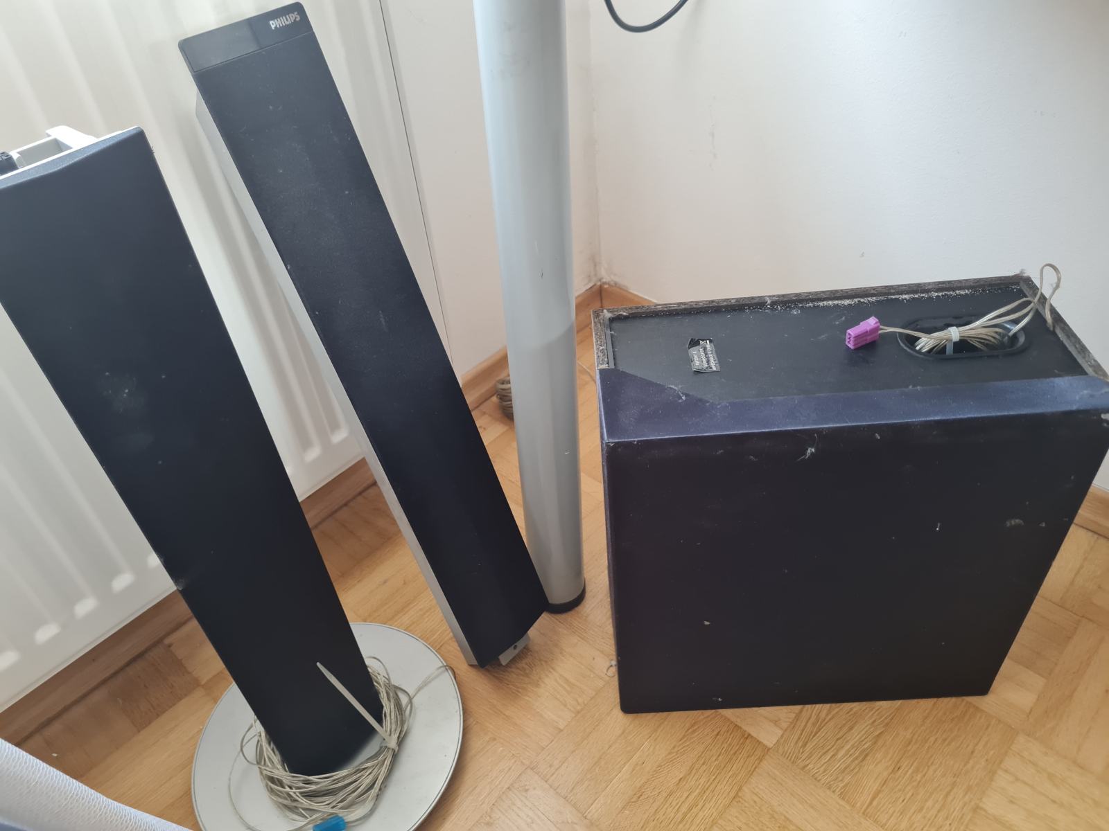 Philips surround sound sistem zvočnikov